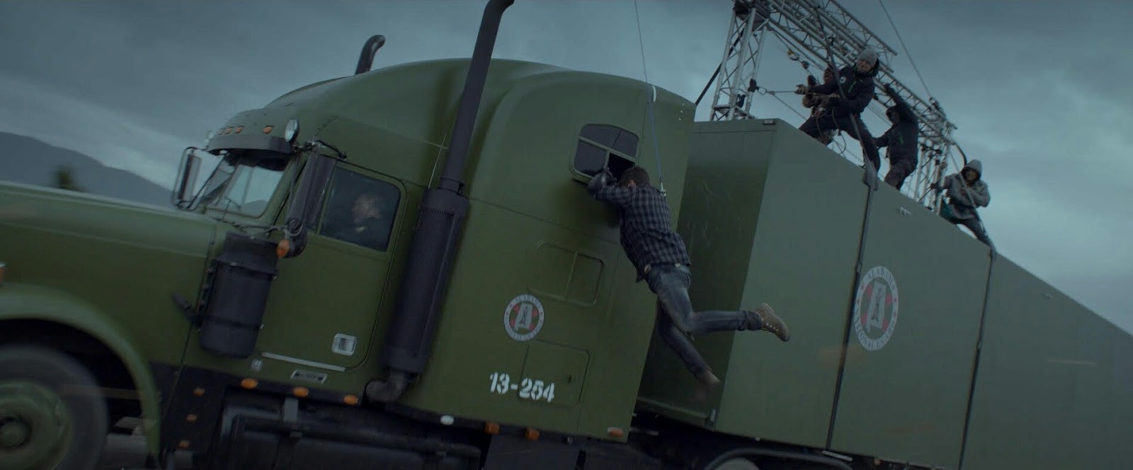 Film Intuition: Review Database: Blu-ray Review: The Hurricane Heist (2018)