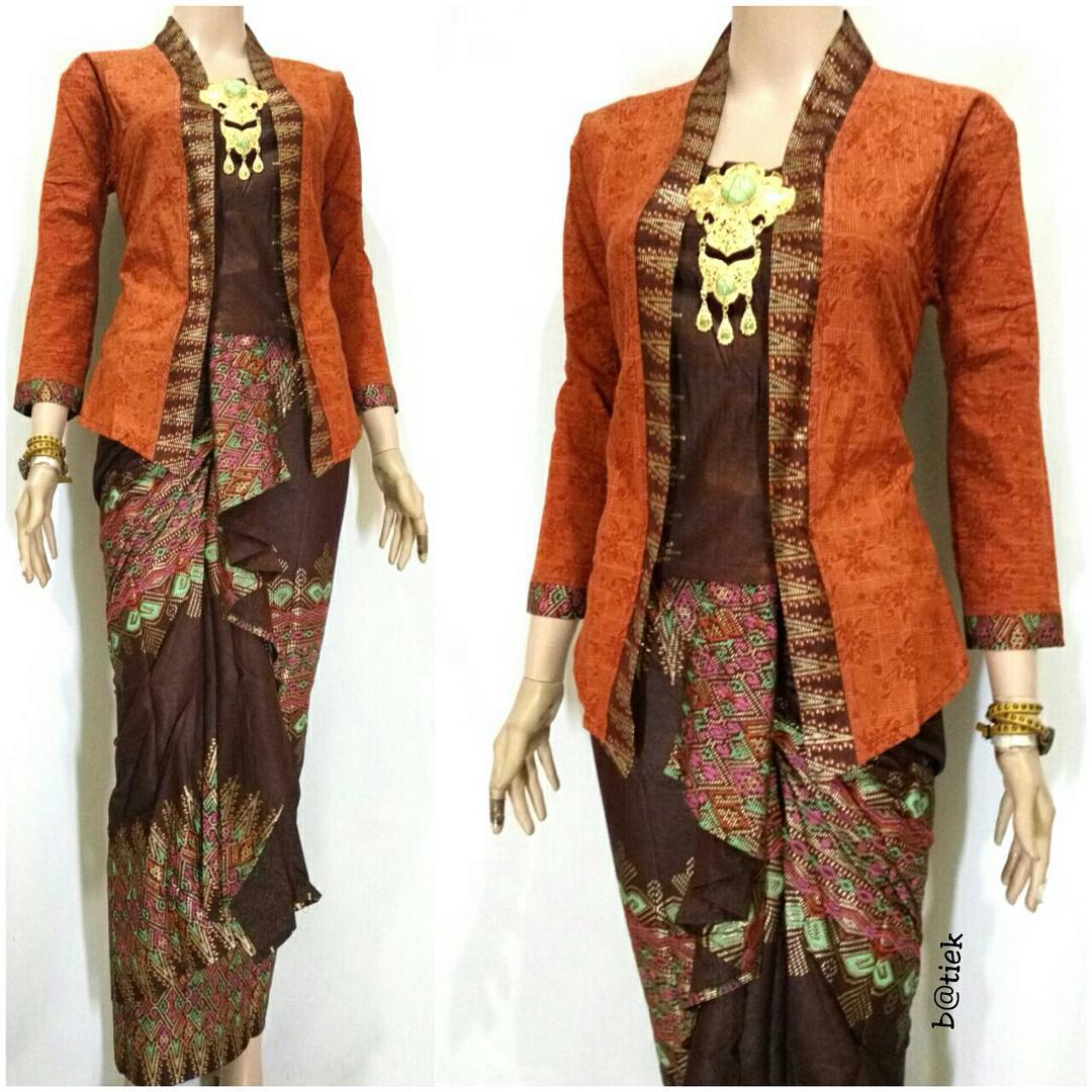 Model Rok Lilit Blouse Batik Anisa Prada