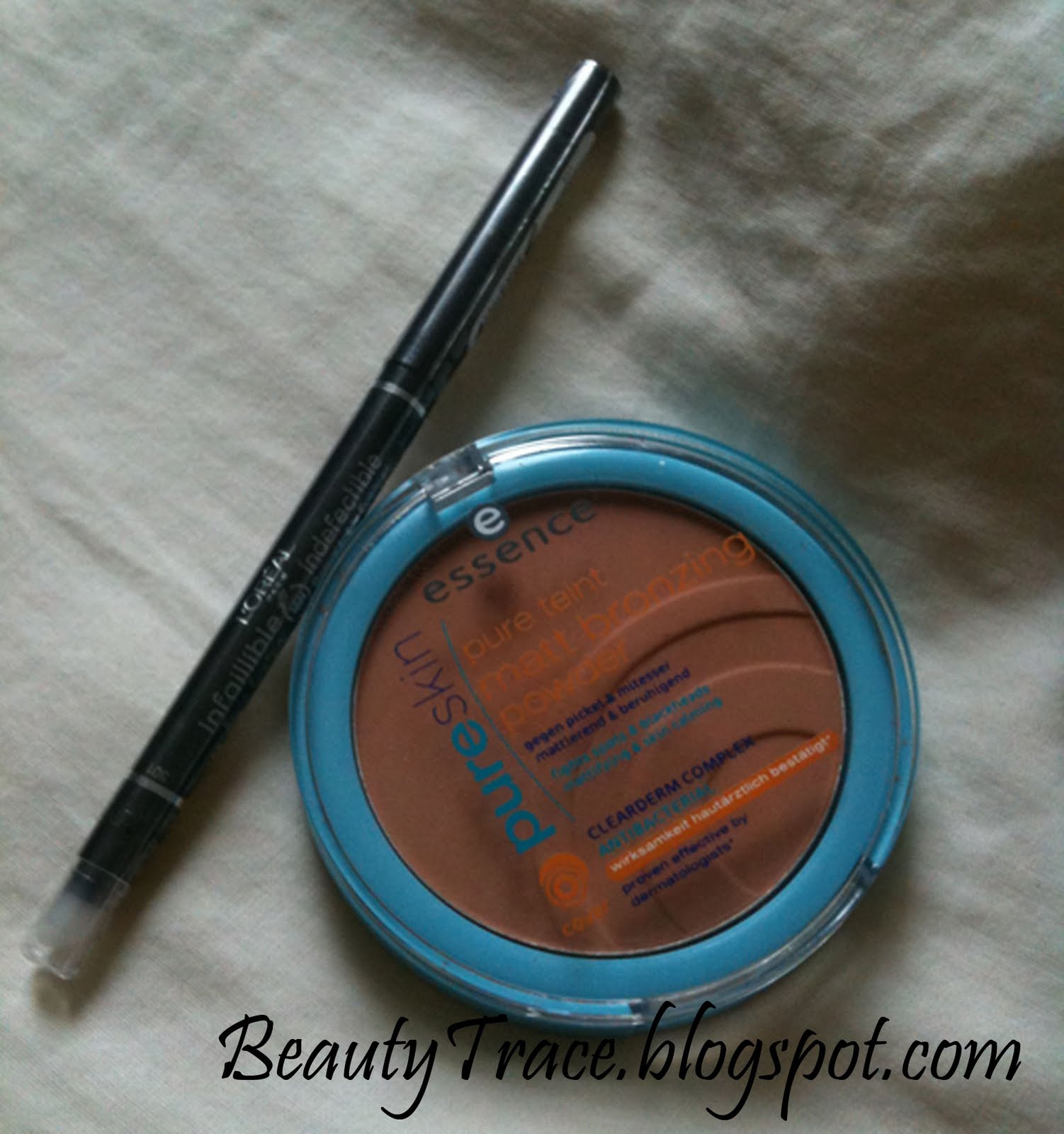BeautyTrace: Essence Pure Teint Matt Bronzer Powder 05 Light Bronze