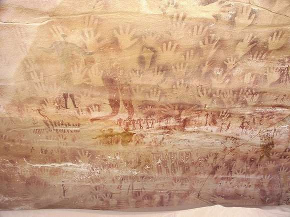 Amazing World: Amazing Rock Art Site Discovery in Egypt