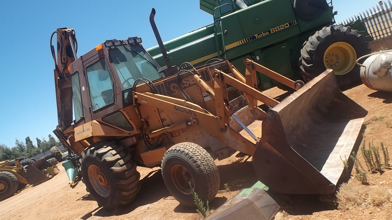 MAQUINARIA AGRICOLA INDUSTRIAL: Mas Fotos de Retroexcavadora Case 680K ...