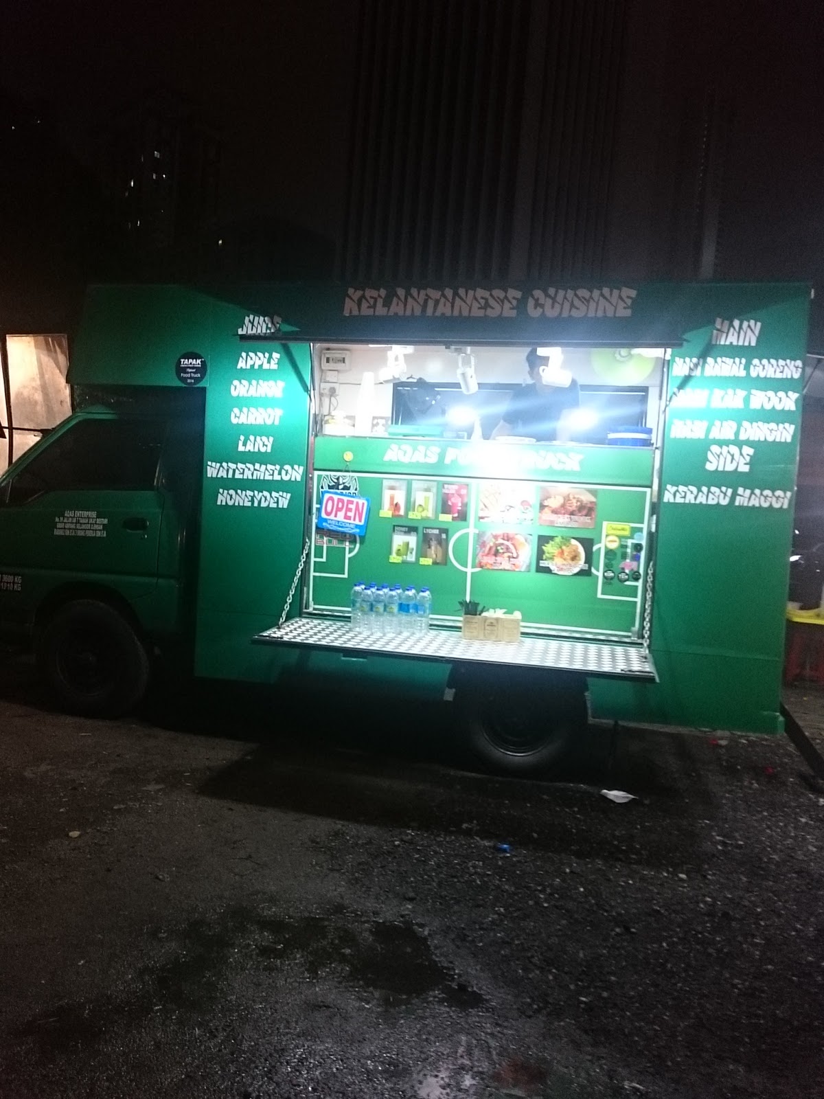 My Life & My Loves ::.: Food Truck Park @ Tapak Urban Street Dining