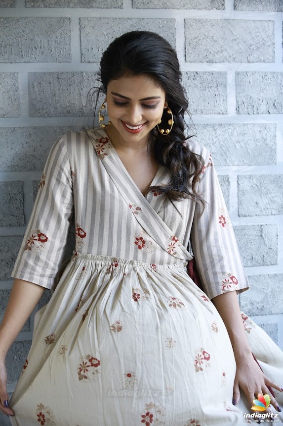 Amala Paul stills at Bhaskar Oru Rascal promotions - South Indian Actress