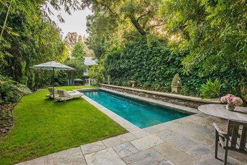 My Moon: Jessica Simpson's Beautiful Beverly Hills Home