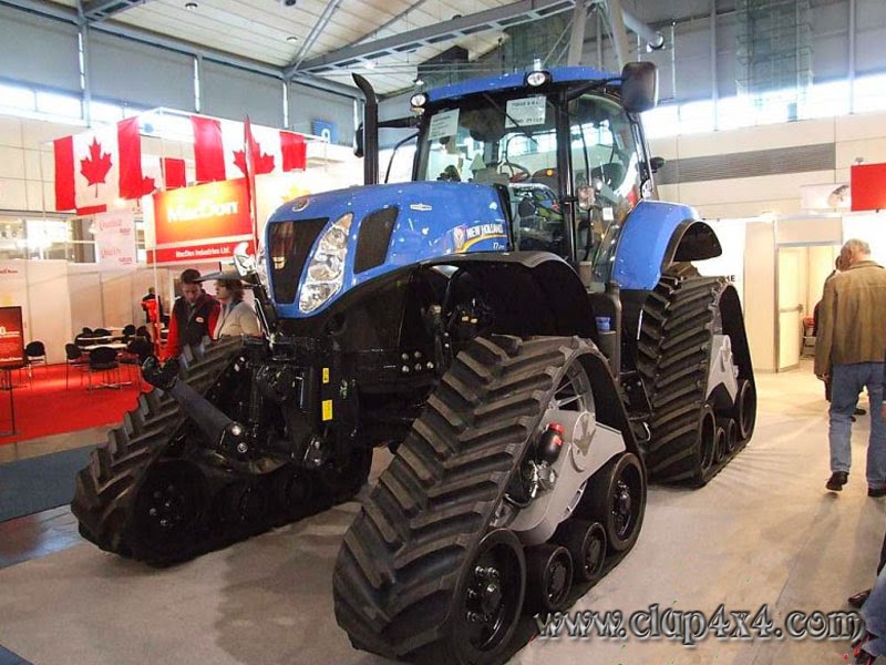Tractors - Farm Machinery: New Holland T7.270 Stark Track