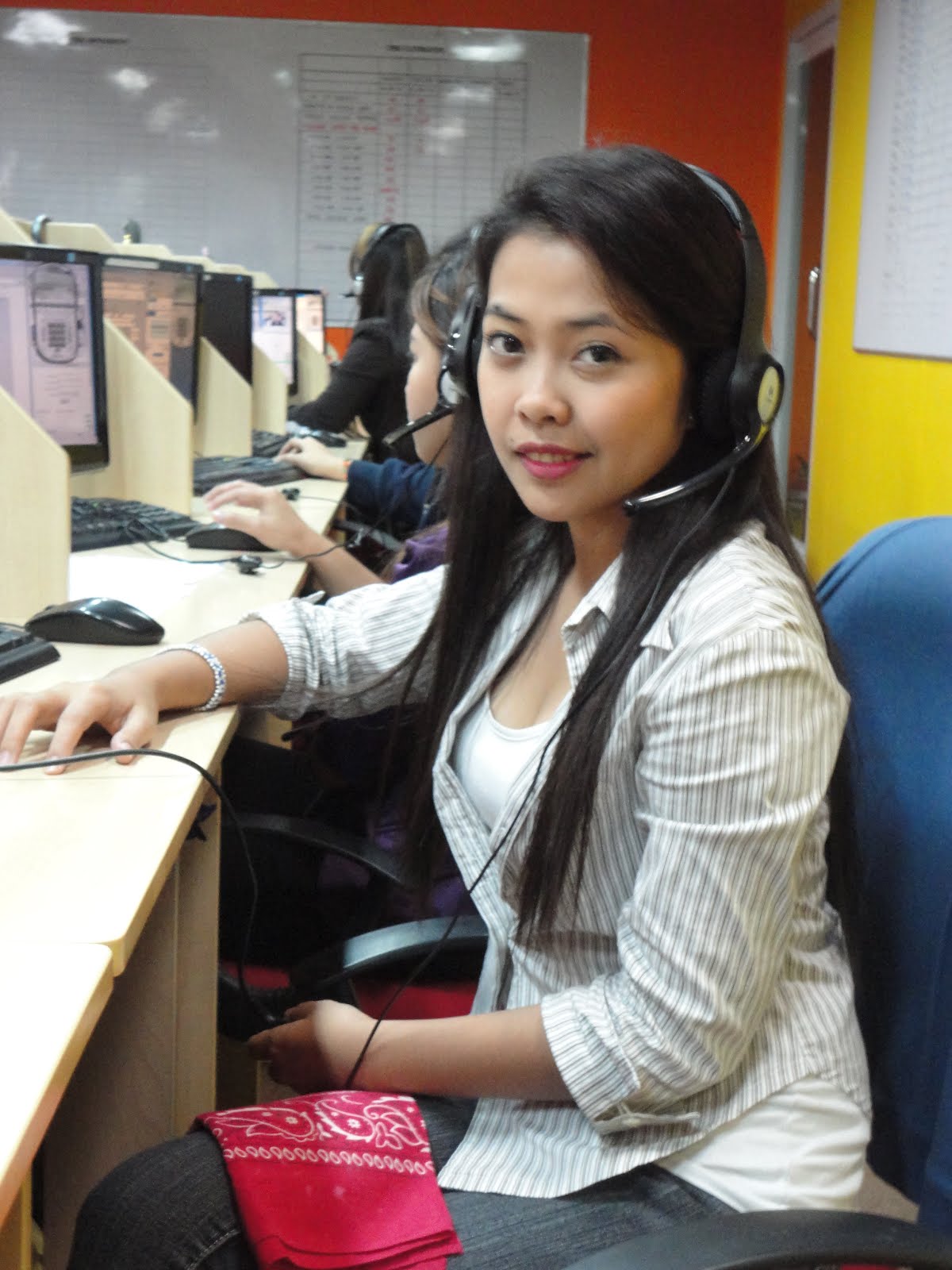 Philippine Call Center: A Sunshine Industry - MikeLigalig.com