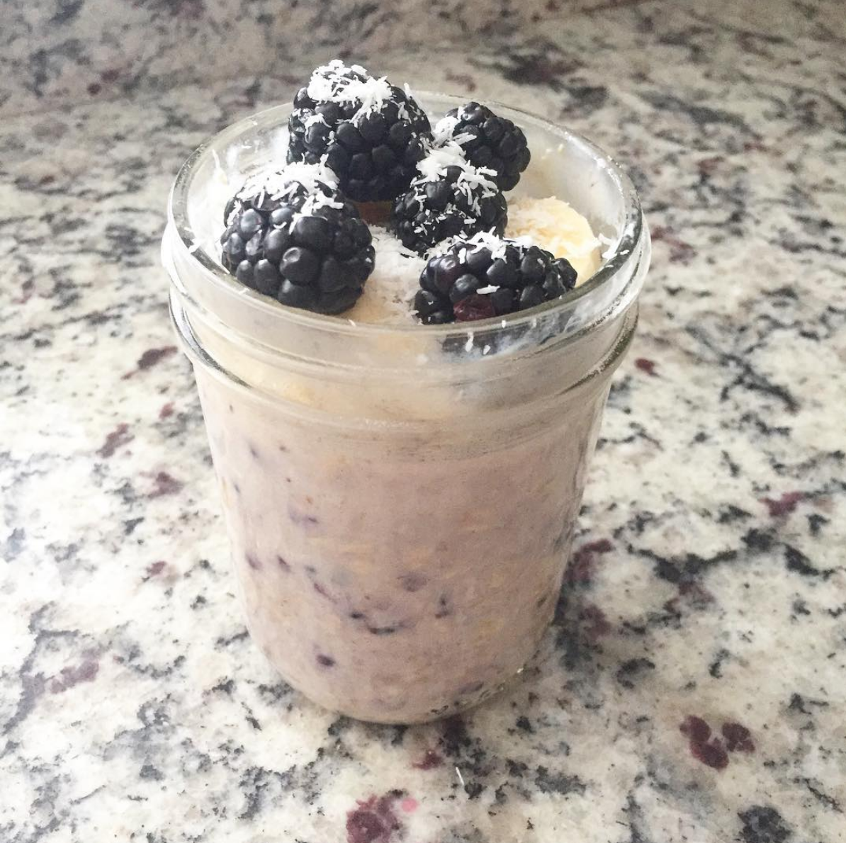 two points for honesty: delicious and healthy overnight oats