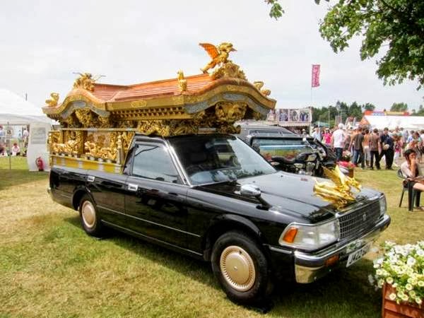 The Most Luxurious Hearses - Ye Kya Chutiyapa Hai