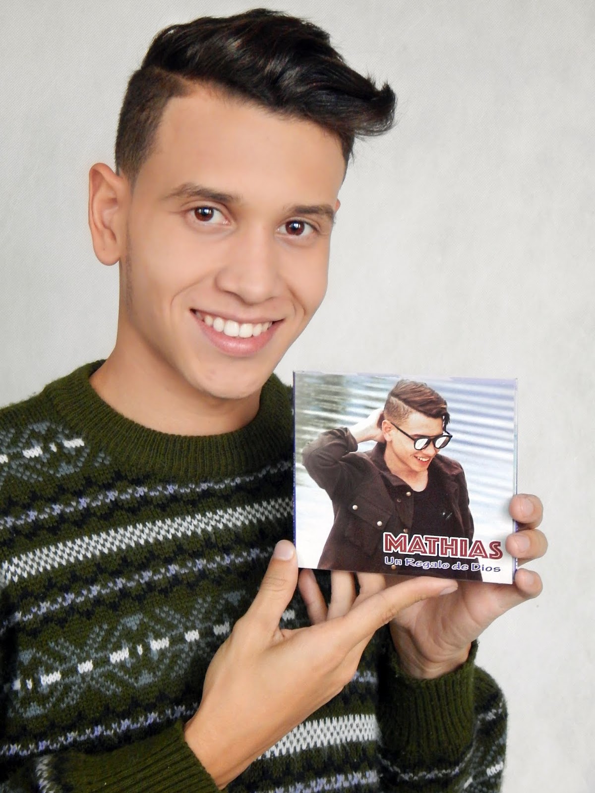 Mathias entrega el alma y su voz con “La única mujer”