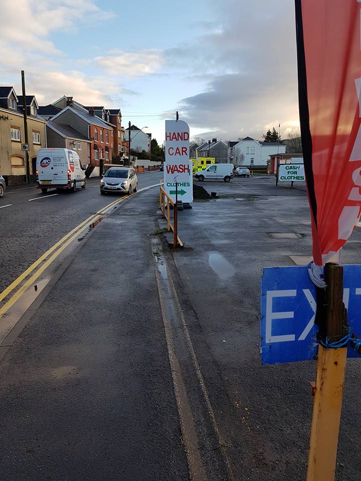 cash for clothes swansea Llansamlet 132 Samlet Road