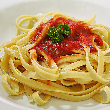 COMIDINHAS FÁCEIS E RÁPIDAS: Talharim ao sugo