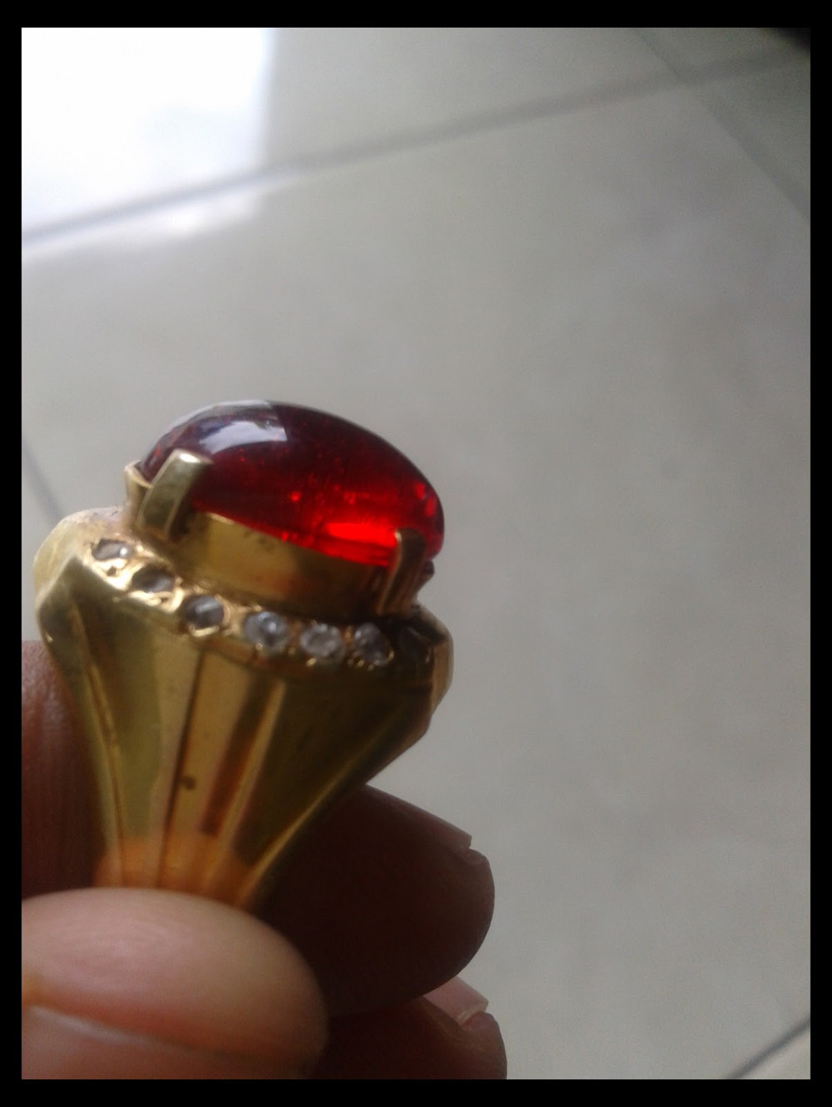 Jual Beli Batu Cincin Murah: Batu Merah Siam Kalimantan