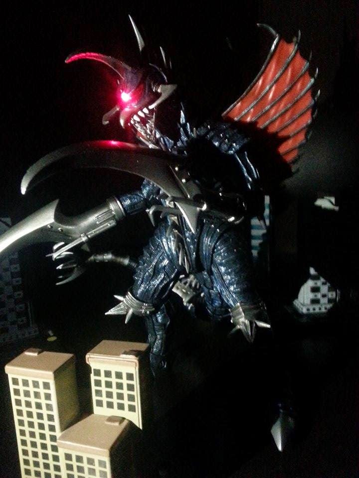 Import Monsters: Review: S.H. Monsterarts Gigan 2004