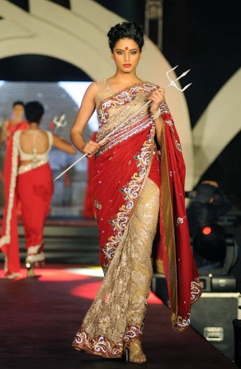 Fashion Glamour World: Bipasha Basu Bollywood-Indian Celebrity Ramp ...