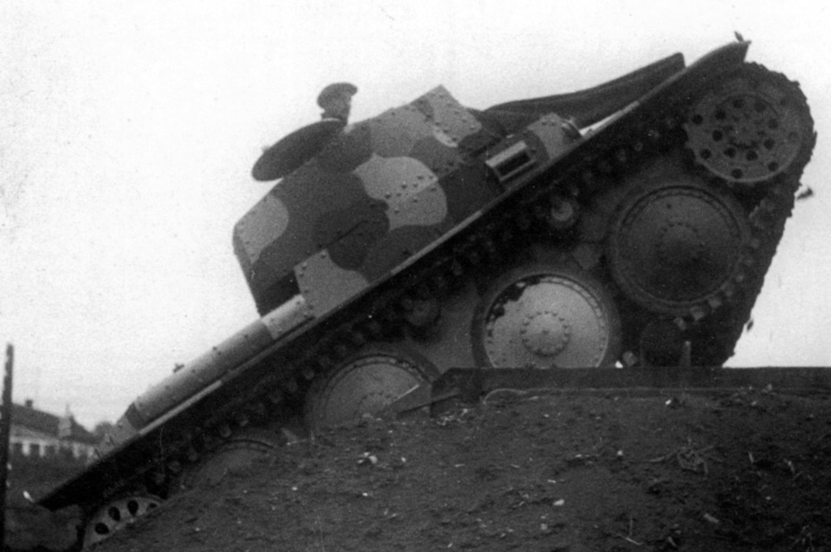 Tank Archives: Pz.Kpfw.38(t): Prize from Bohemia