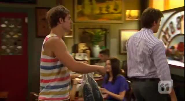 Male Celeb Screencaps: Ben Barber Screencaps In Neighbours