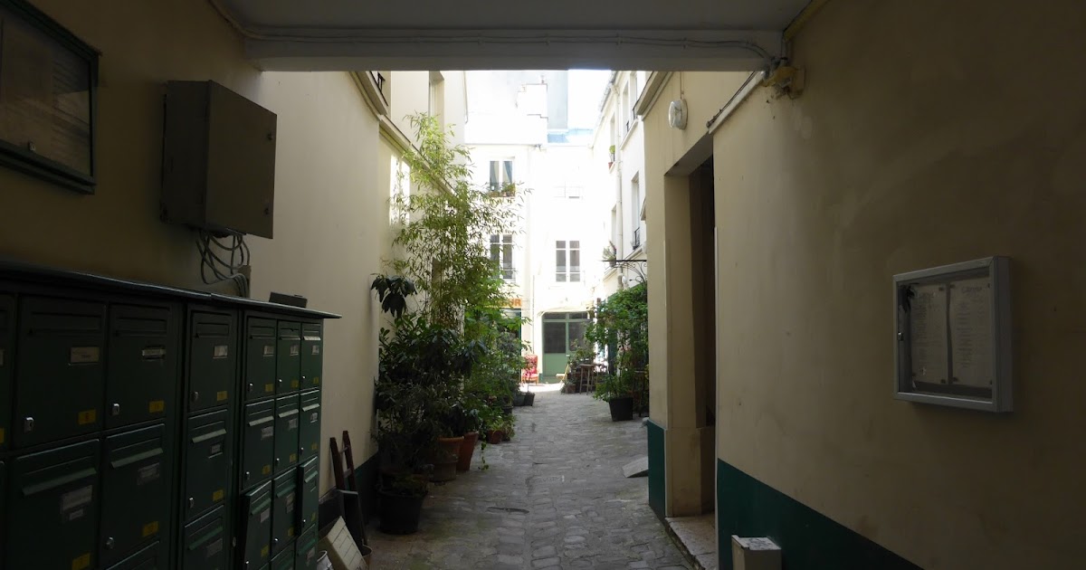 Paris-bise-art : Rue de Charonne, une cour...