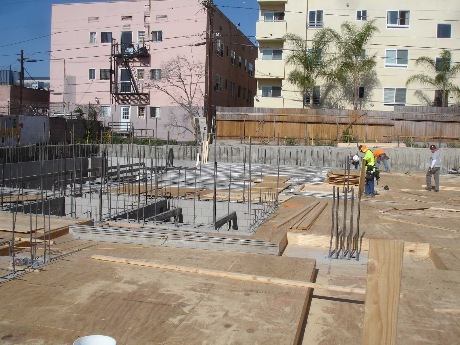 PSL Architects: The Serrano - Concrete deck formwork