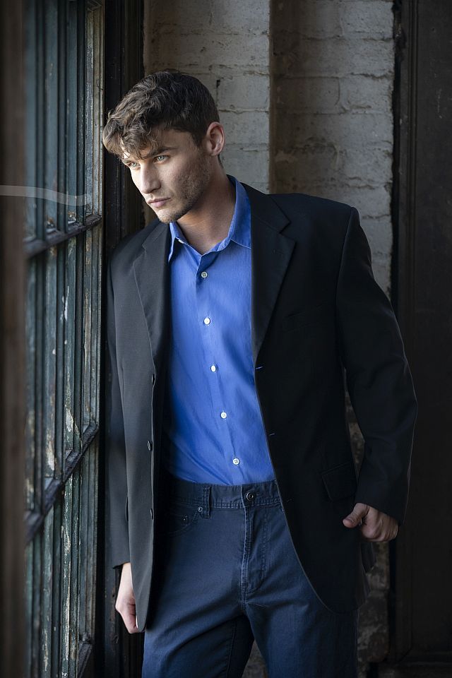 Favorite Hunks & Other Things: Friday, April 5, 2019