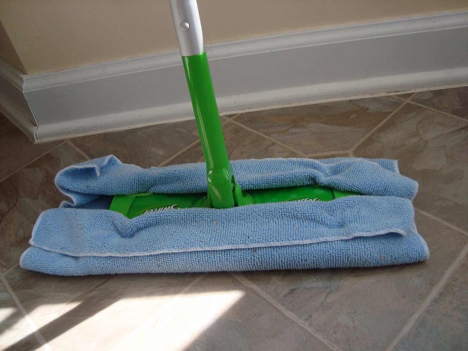Frugal Made Easy: For the Love of Swiffer