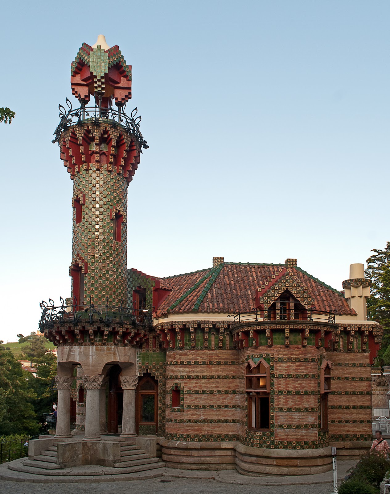Art Nouveau: Antoni Gaudi