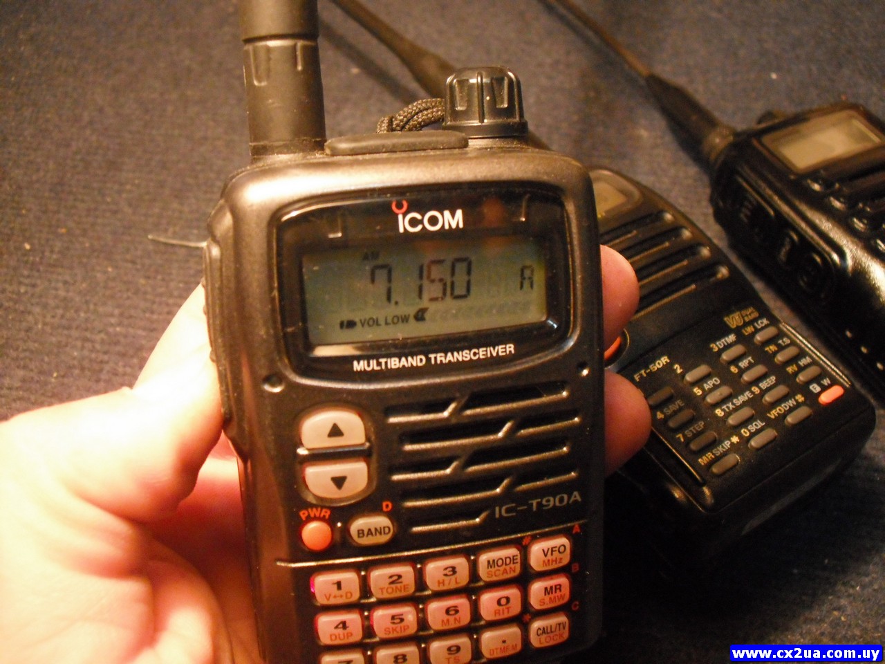 .: Icom IC T90A