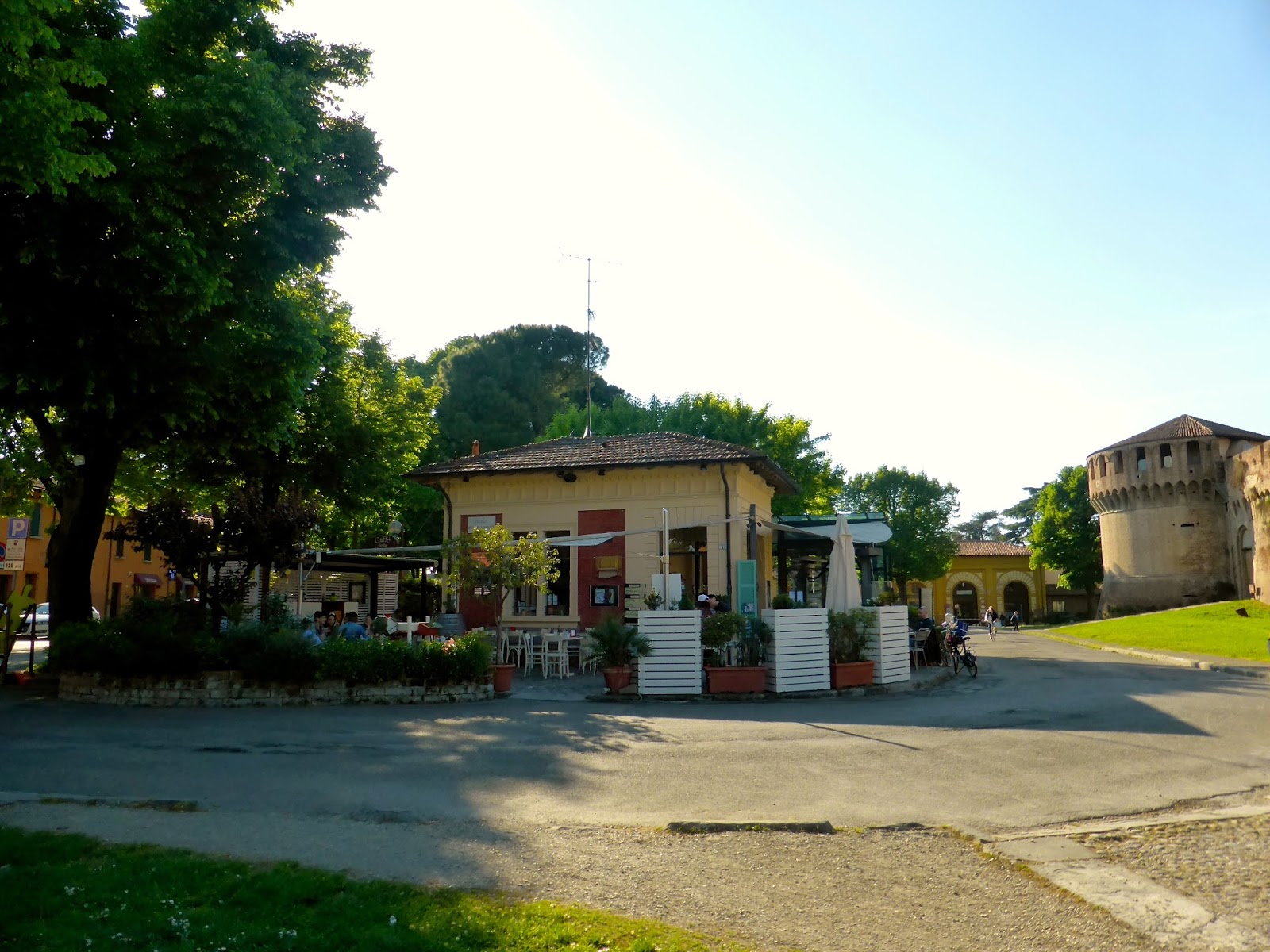Facciamo un giro in centro?: CAFFÈ DELLA ROCCA