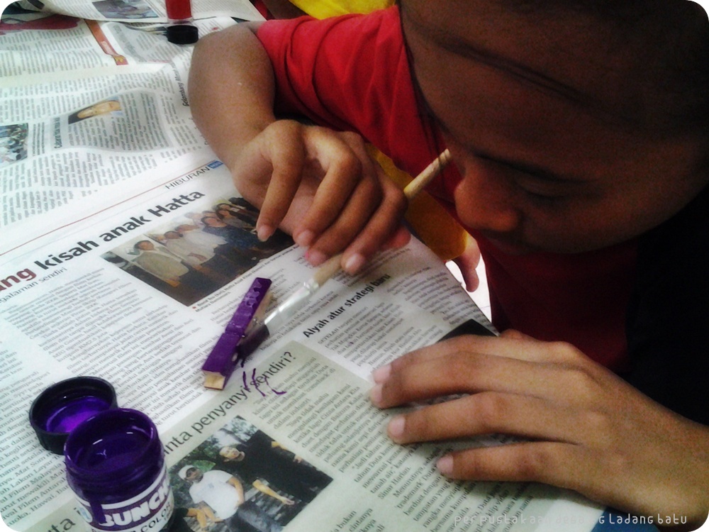 Perpustakaan Desa PNM Kg Ladang Batu: Kraf Clothespin Dragonfly