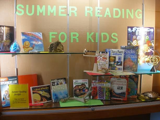 CynthiaParkhill: Summer reading: display at Medford library