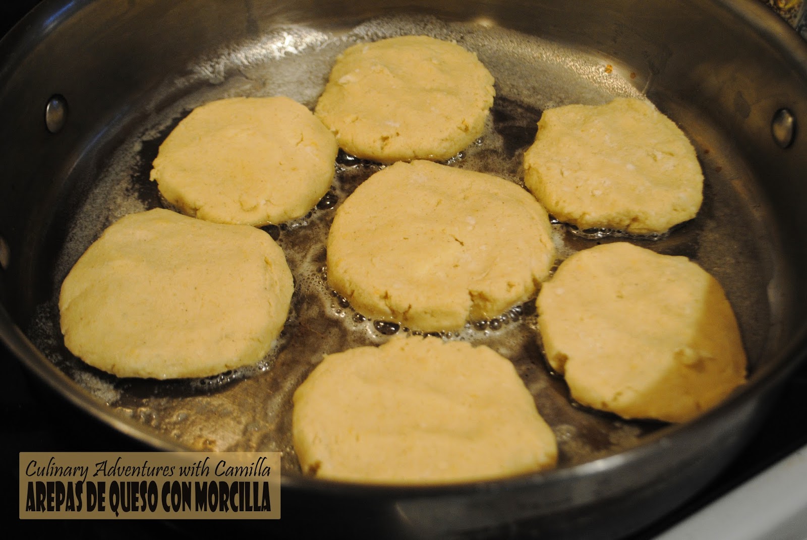 Arepas de Queso con Morcilla