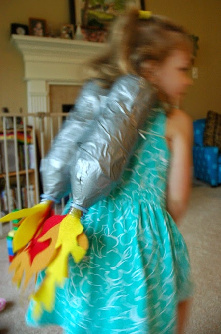 Easy Jet Pack Tutorial | What Can We Do With Paper And Glue