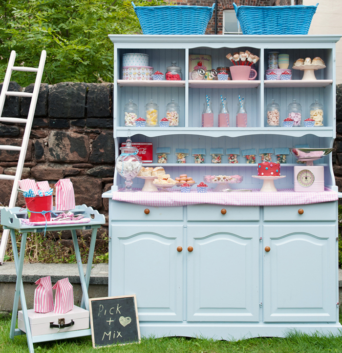 Sofunkylicious: Adoptez le vaisselier pour vos Sweet Tables