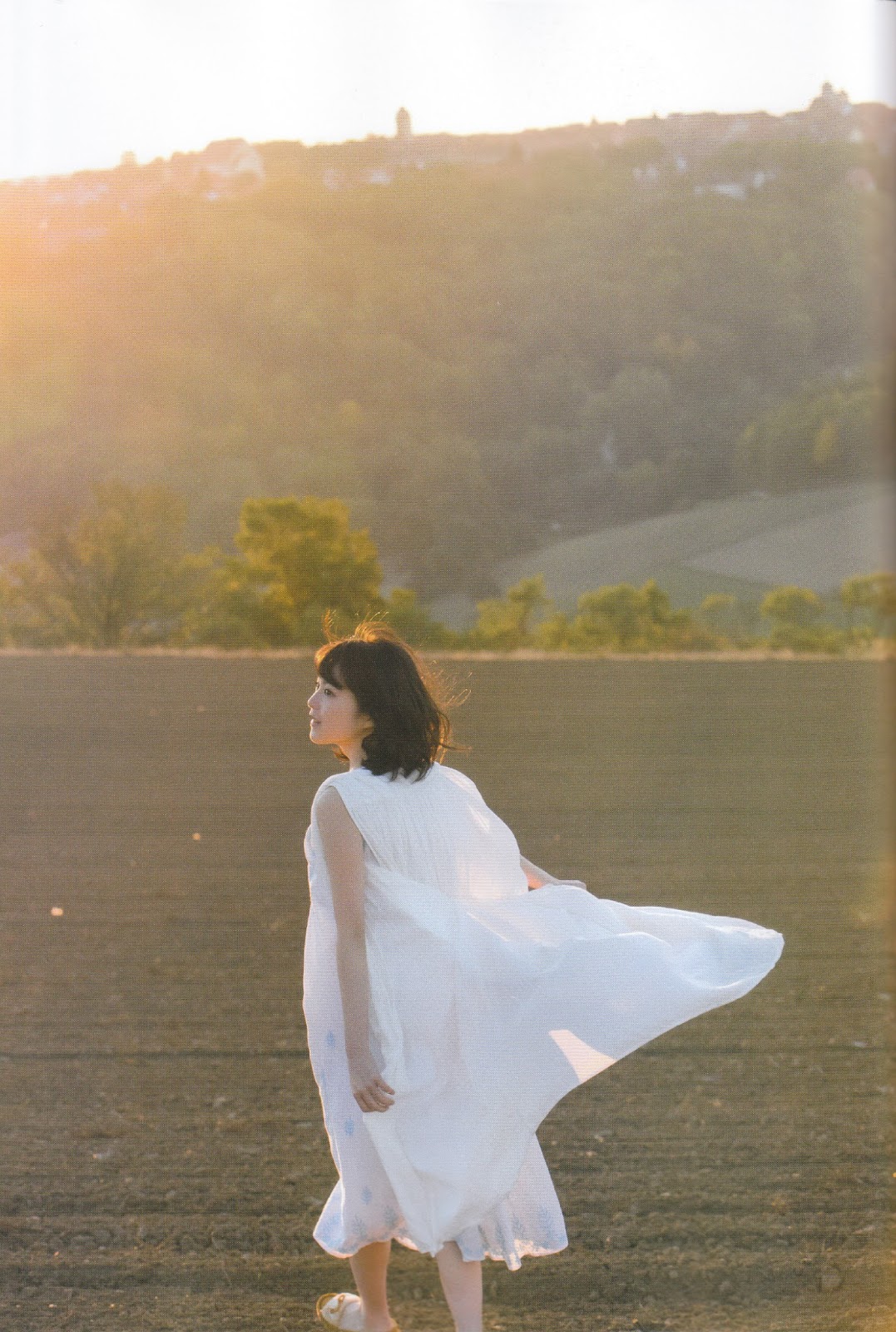 Ikuta Erika 1st Photobook 「Tenchou」 | VOZ48 Mirror