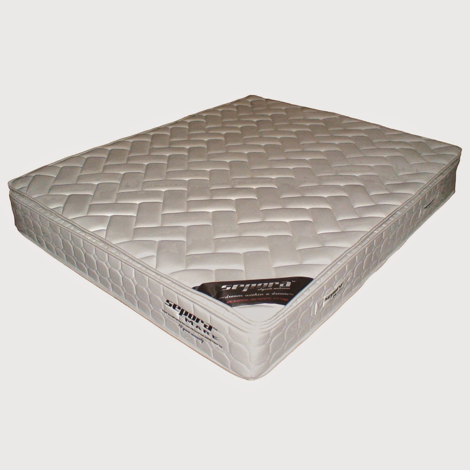 Saltele la comanda: Cum cureti eficient o saltea de pat?