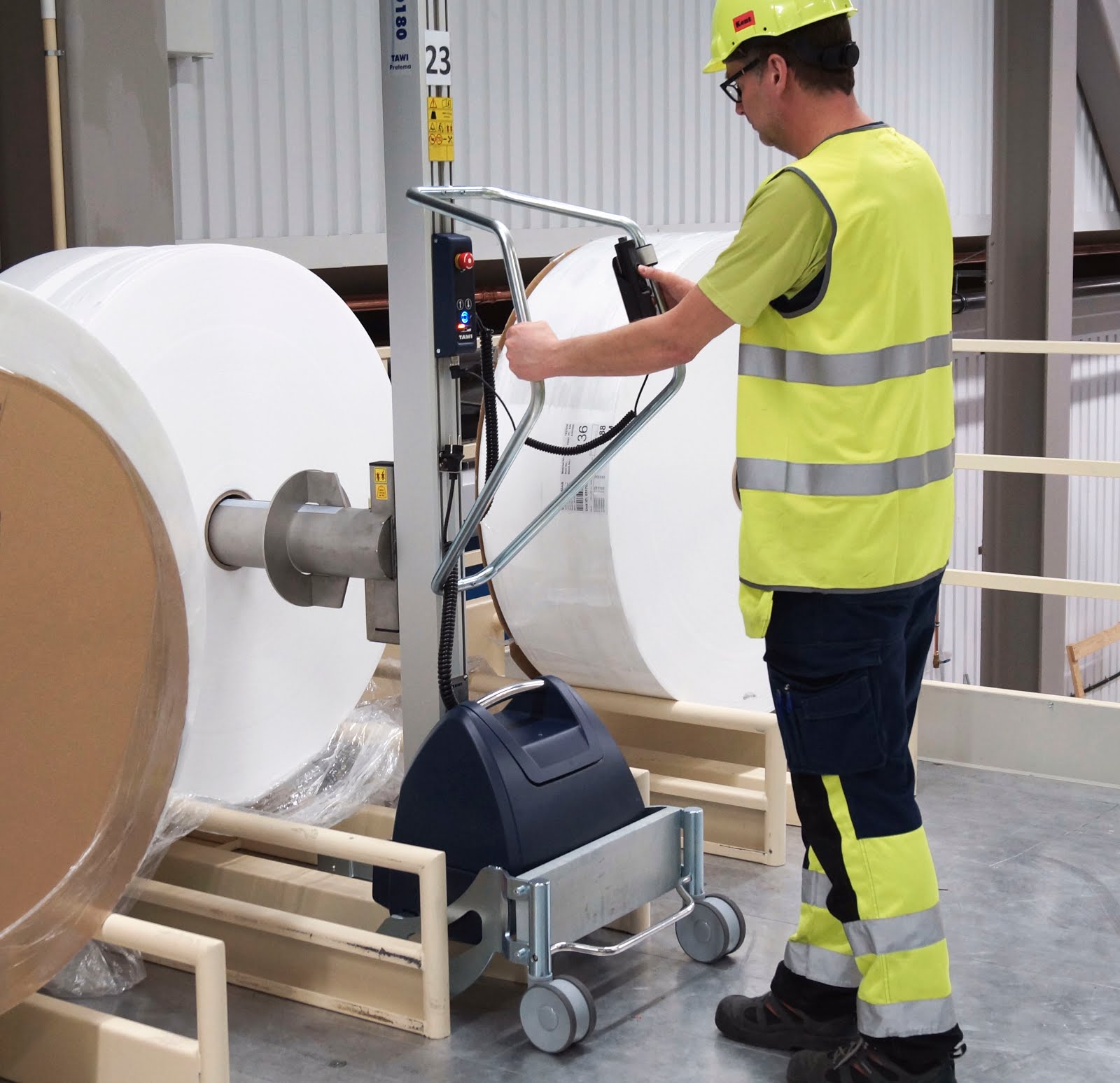 TAWIInternational: Next generation ergonomic lifting trolleys