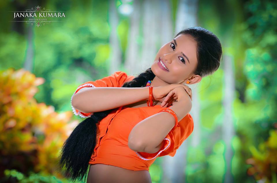 Lankan Photography: Dusheni Miurangi