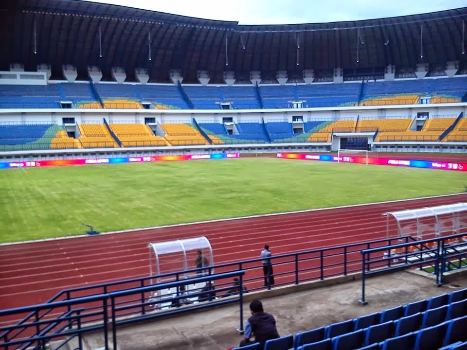 TOP 9 STADIUM IN INDONESIA 2015 ~ And The Story Begins