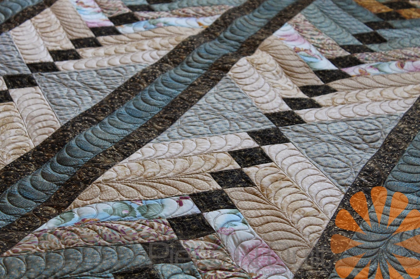 Piece N Quilt: Custom Machine Quilting Feathers by Natalia Bonner
