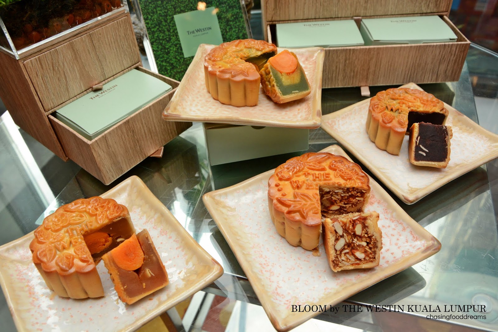 CHASING FOOD DREAMS: BLOOM Mooncakes by The Westin Kuala Lumpur