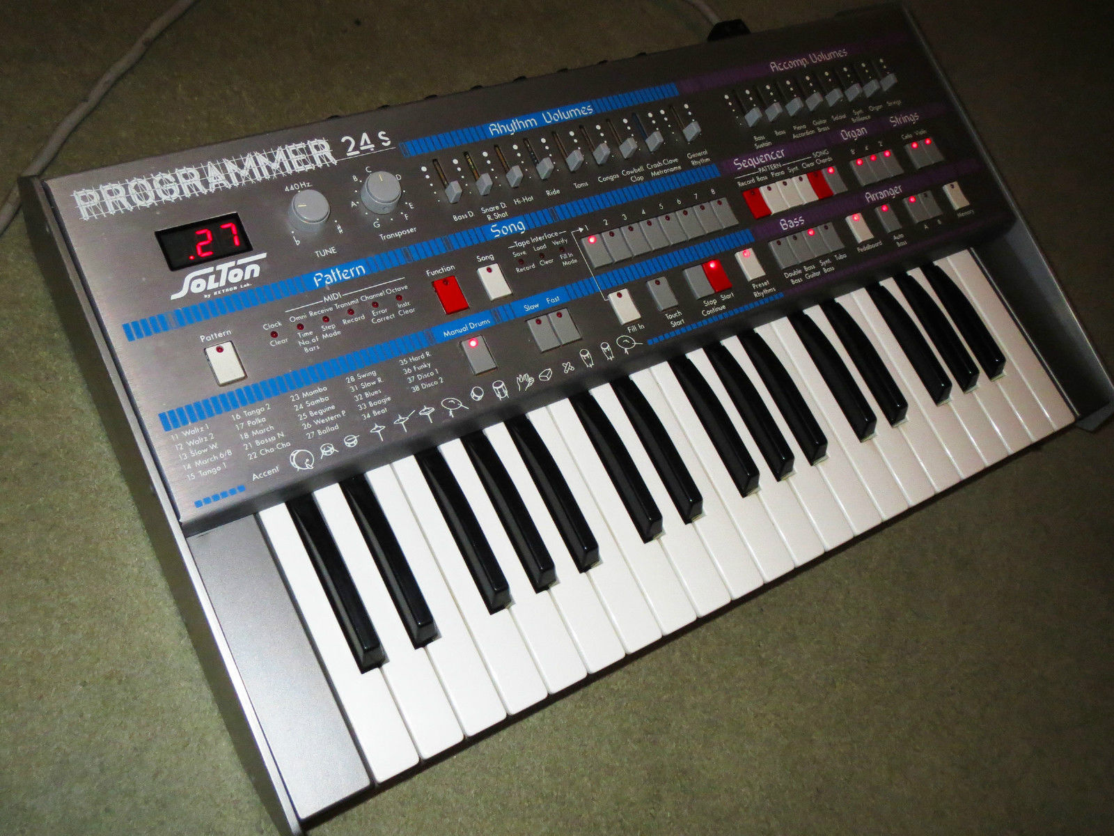 MATRIXSYNTH: Solton Programmer 24S Italo Disco Keyboard Synth with Extras