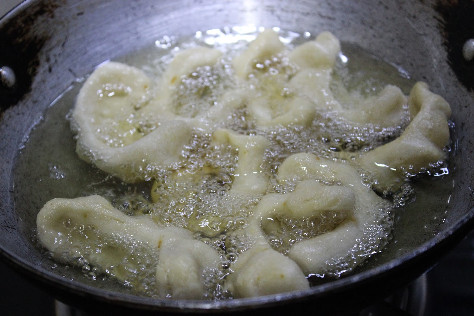 plantain leaf(Andhra Recipes): Goru Meetilu or Goru Mitai