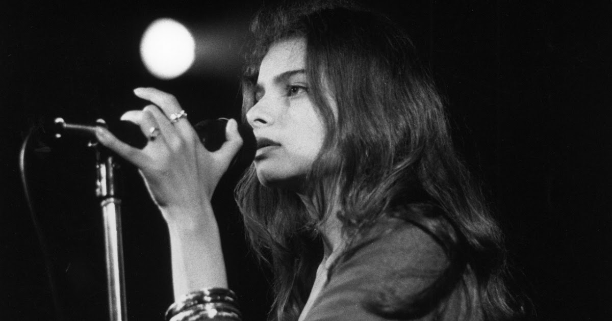 It Came From the ‘90s: Mazzy Star, “Blue Flower”