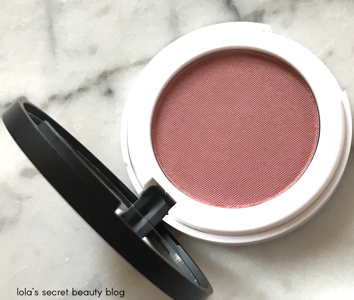 lola's secret beauty blog: Lily Lolo Pressed Blush In The Pink | Review ...