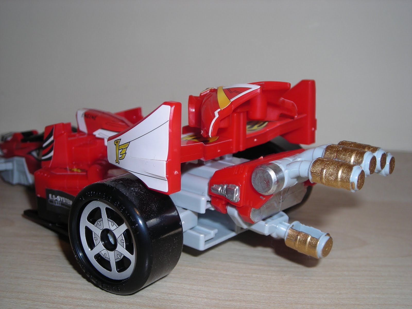 My Shiny Toy Robots: Toybox REVIEW: Kaizoku Sentai Gokaiger mini-pla ...