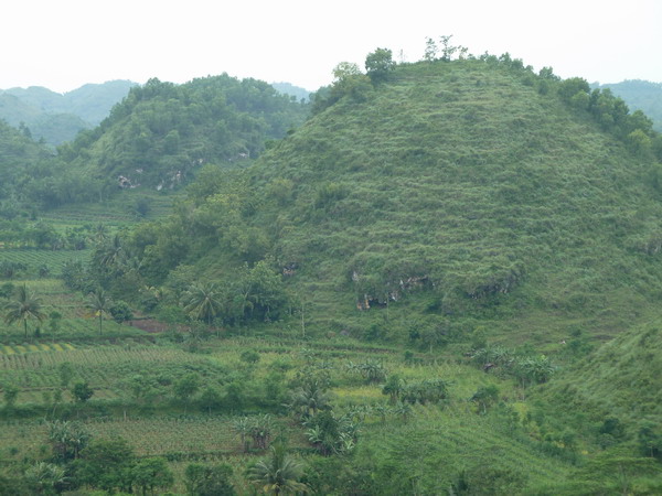 Caving in SE Asia: Gunung Sewu cockpit karst in Java