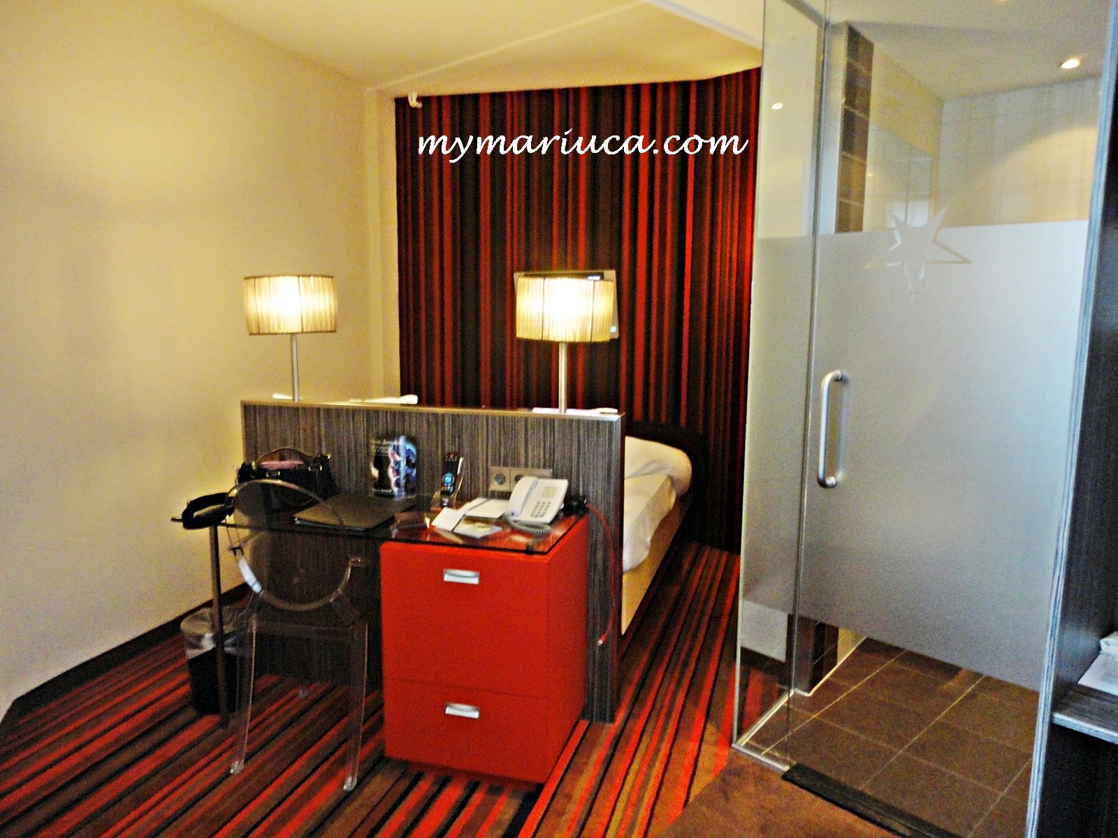 European Escapade - First Night in Amsterdam! | Mariuca