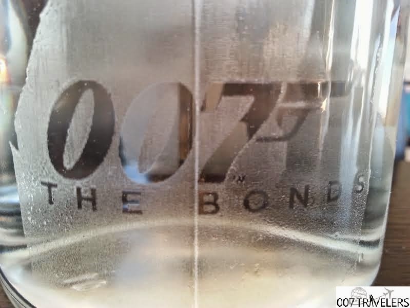 007 TRAVELERS: 007 Item: 007 The Bonds vase