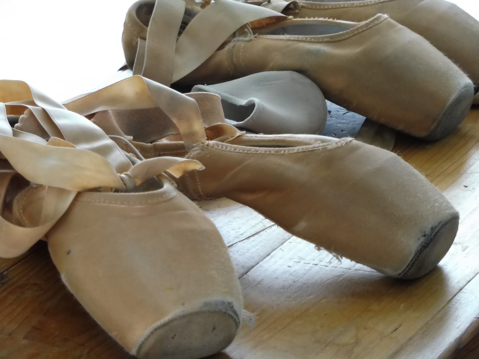 LES MOMENTS INEDITS DE LA BRIGADE DU BALLET AUTOUR DE PETITE MORT DE ...