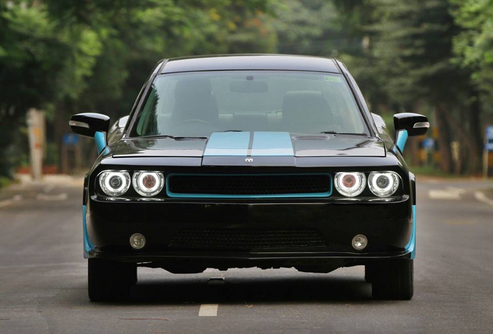 Ford Mondeo Modified to Dodge Challenger by JS Designs Delhi - MOTOAUTO