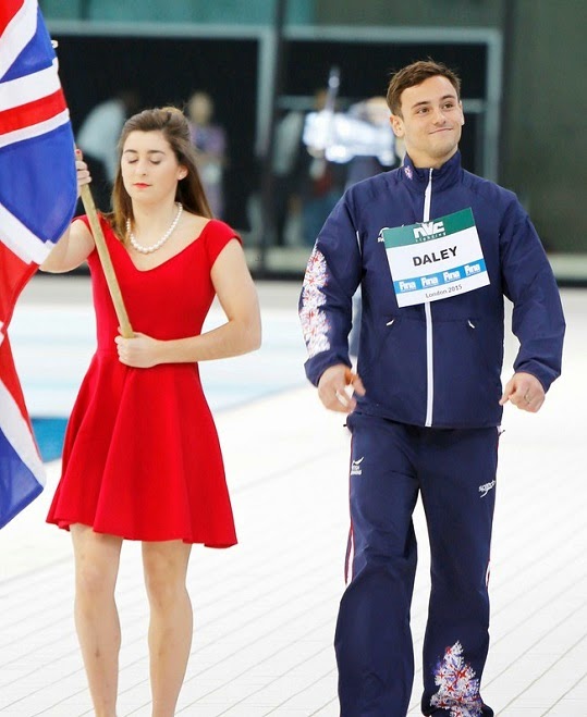 VJBrendan.com: More Photo's of Tom Daley Winning the Gold Medal!